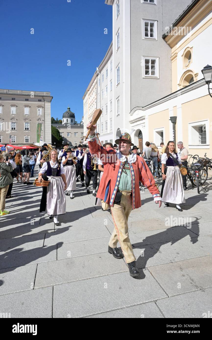 Eröffnung des 48sten Rupertikirtags 2025 auf allen Plätzen rund um den ...