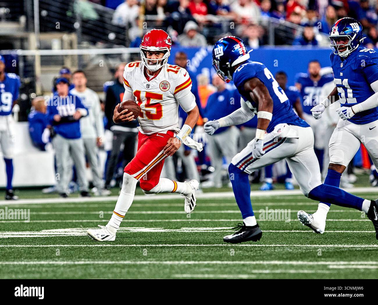 Kansas City Chiefs quarterback Patrick Mahomes (15) on a long scramble ...