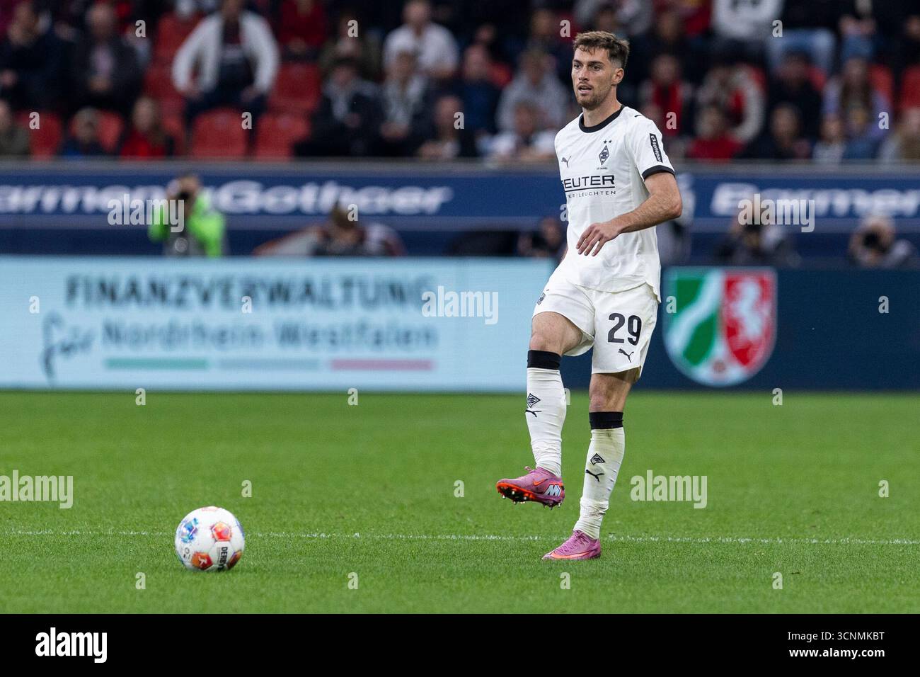 Joe Scally (Borussia M?nchengladbach, 29). Bundesliga, Bayer 04 Leverkusen - Borussia M ...