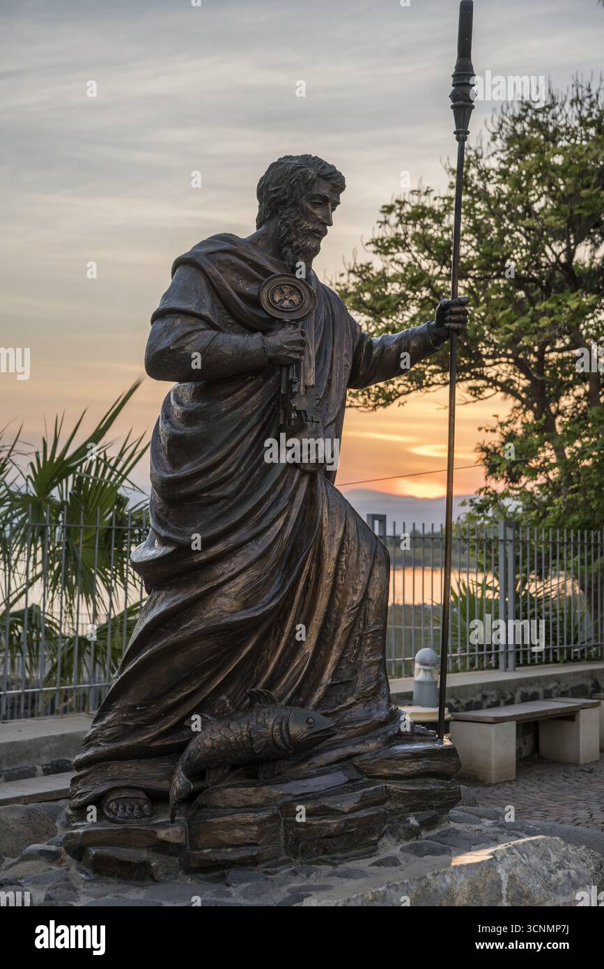 Escultura de cielo tierra hi-res stock photography and images - Alamy