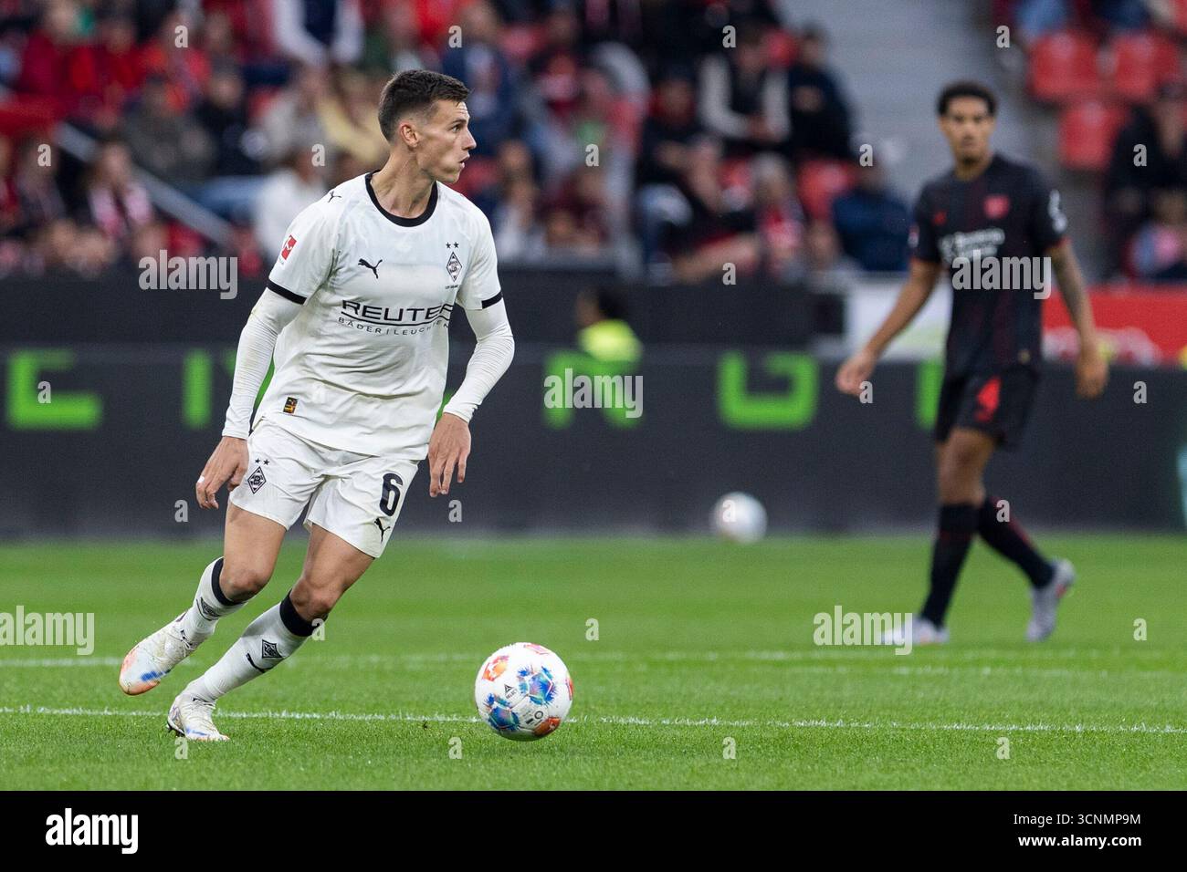 Yannik Engelhardt (Borussia M?nchengladbach, 6). Bundesliga, Bayer 04 Leverkusen - Borussia M ...