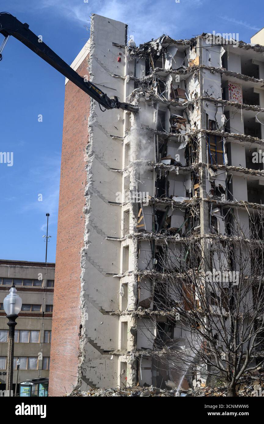 Demolition high reach excavator hi-res stock photography and images - Alamy