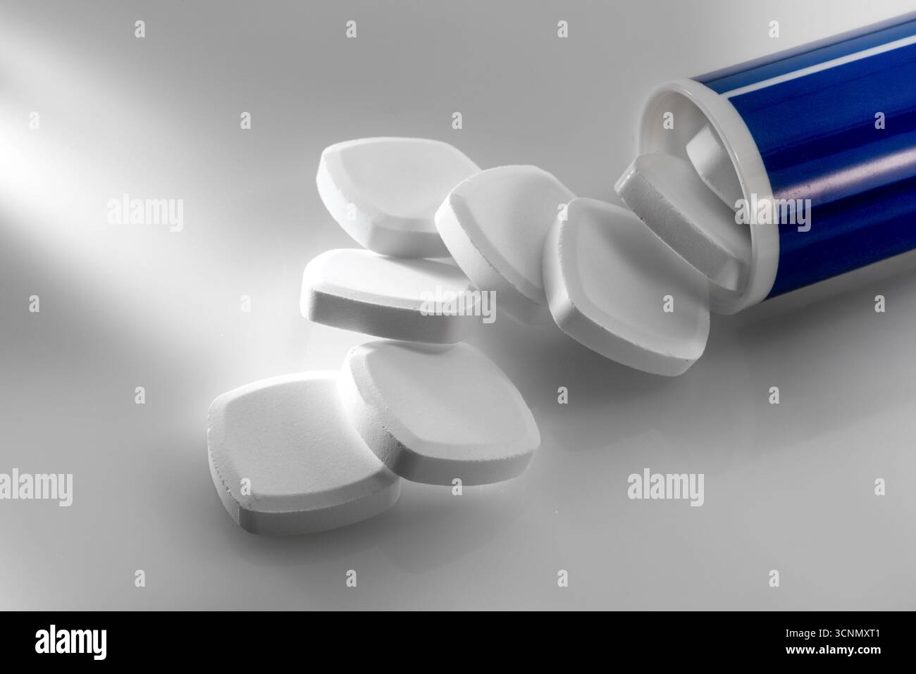 Chewable tablets containing calcium, vitamin D3, or vitamins that come ...