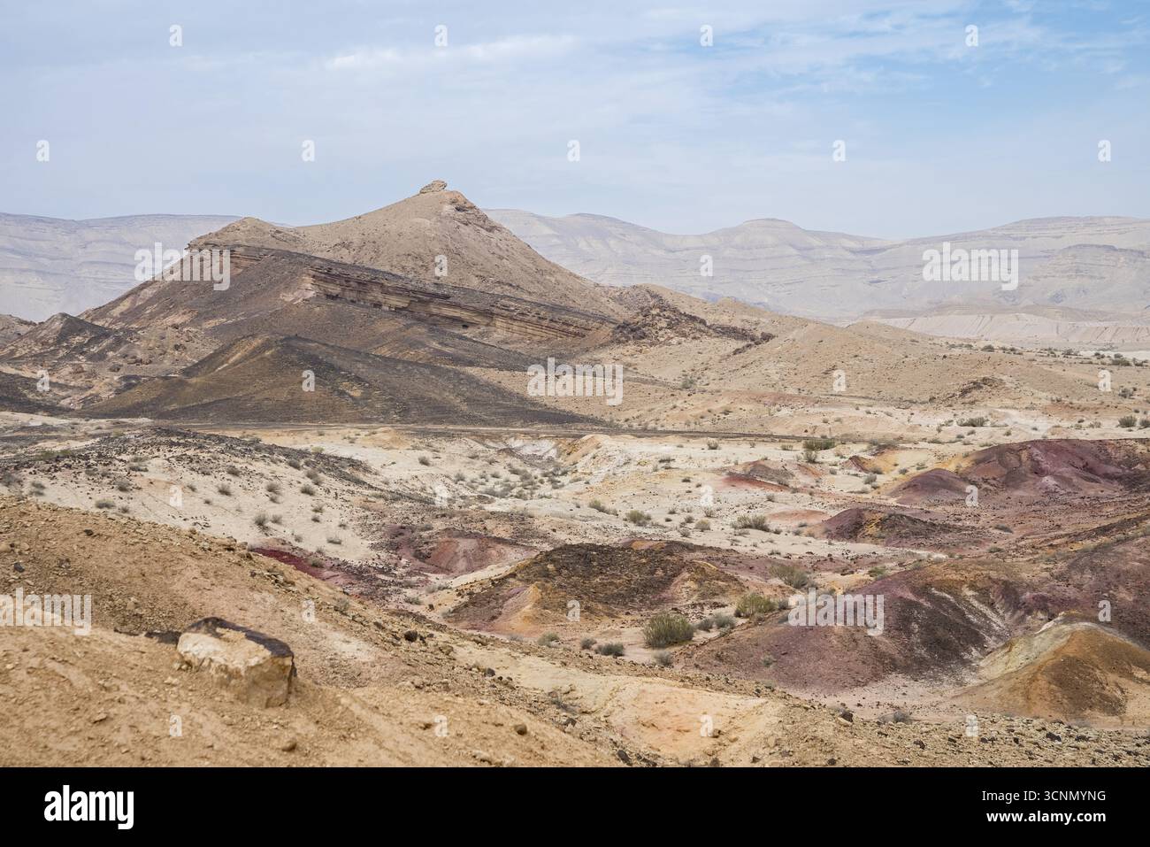 Makhtesh yeruham hi-res stock photography and images - Alamy