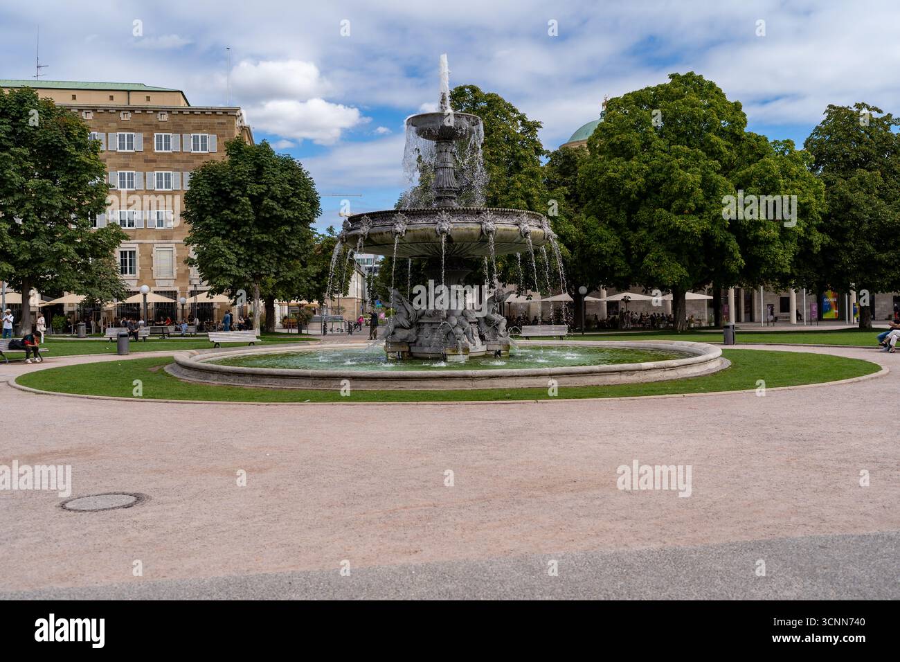 Fountain at Schlossplatz in Stuttgart city center Stock Photo - Alamy