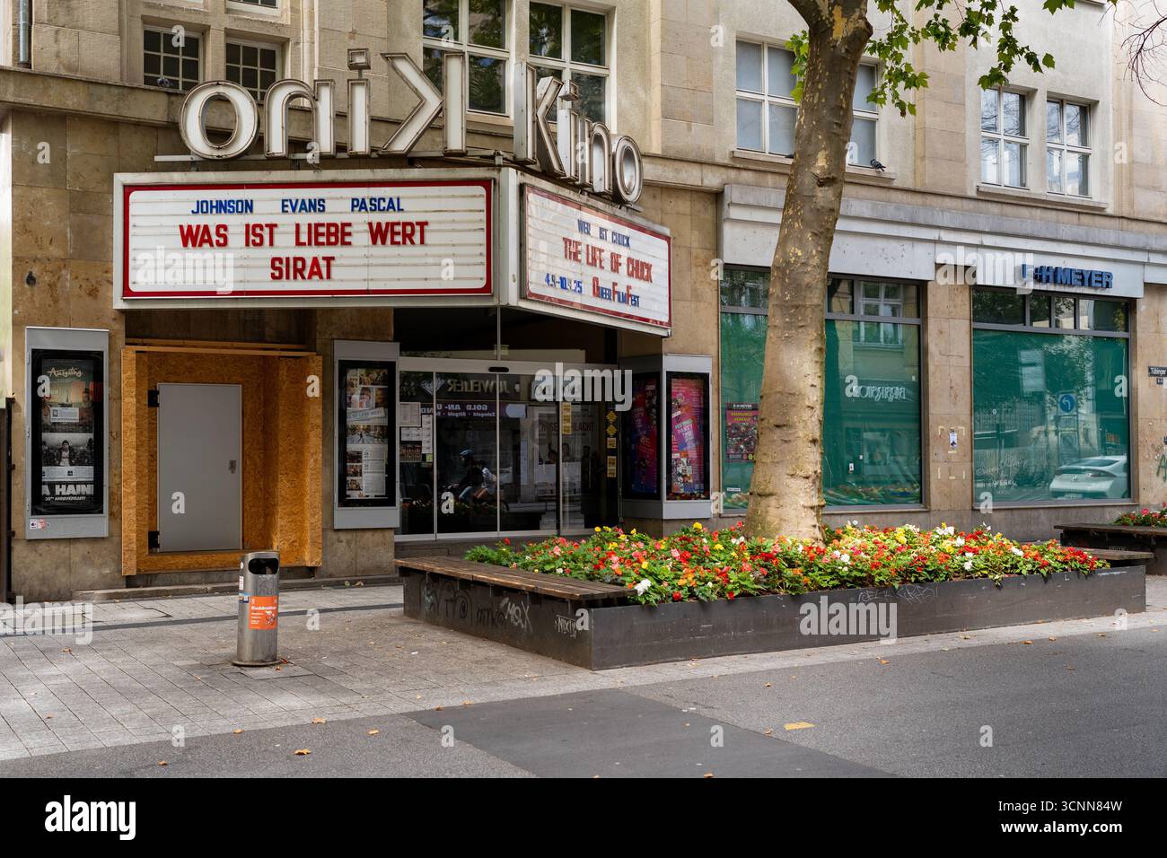 Independent film hi-res stock photography and images - Alamy