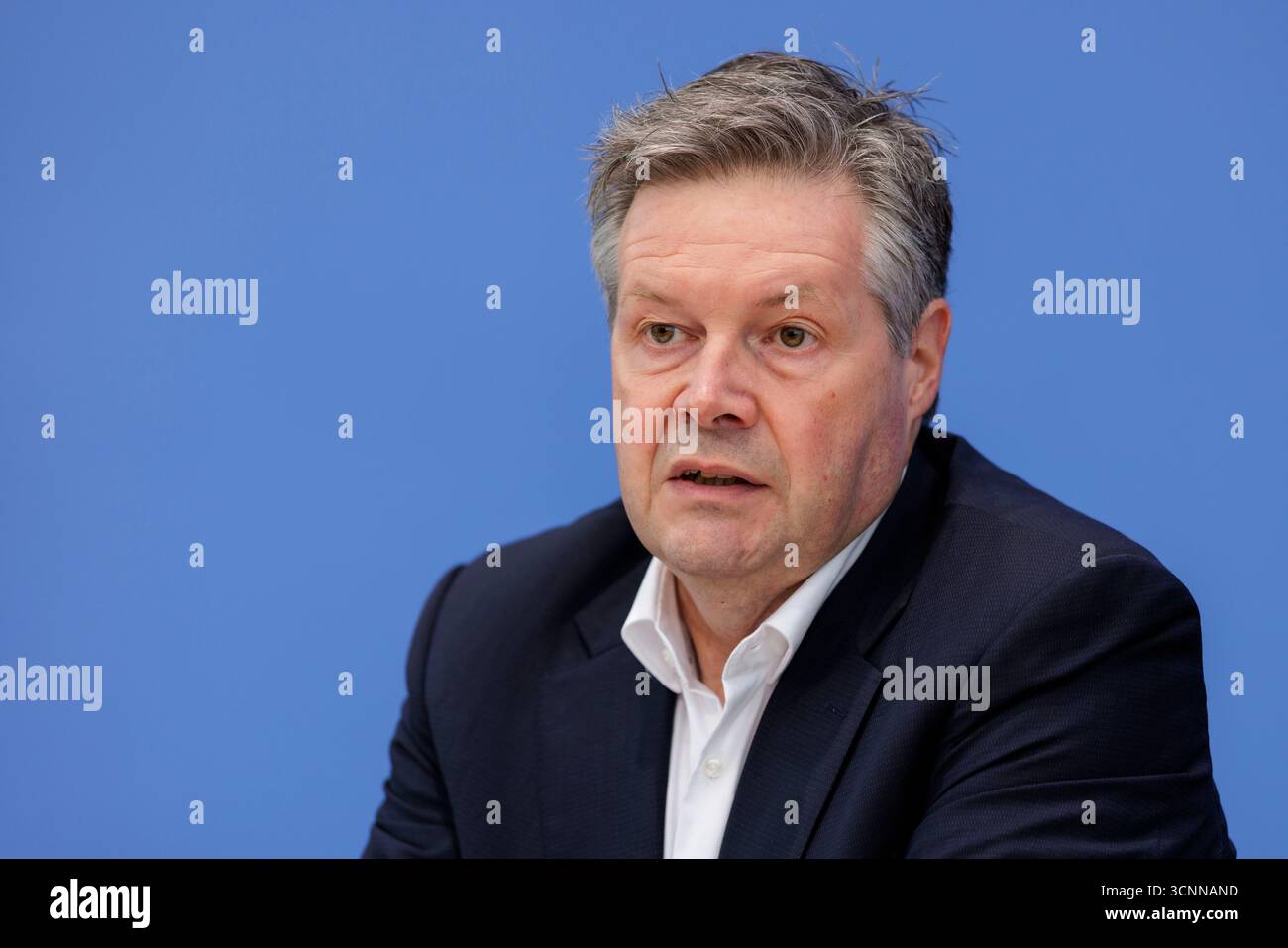 Dirk Rompf recorded at the Federal Press Conference in Berlin ...