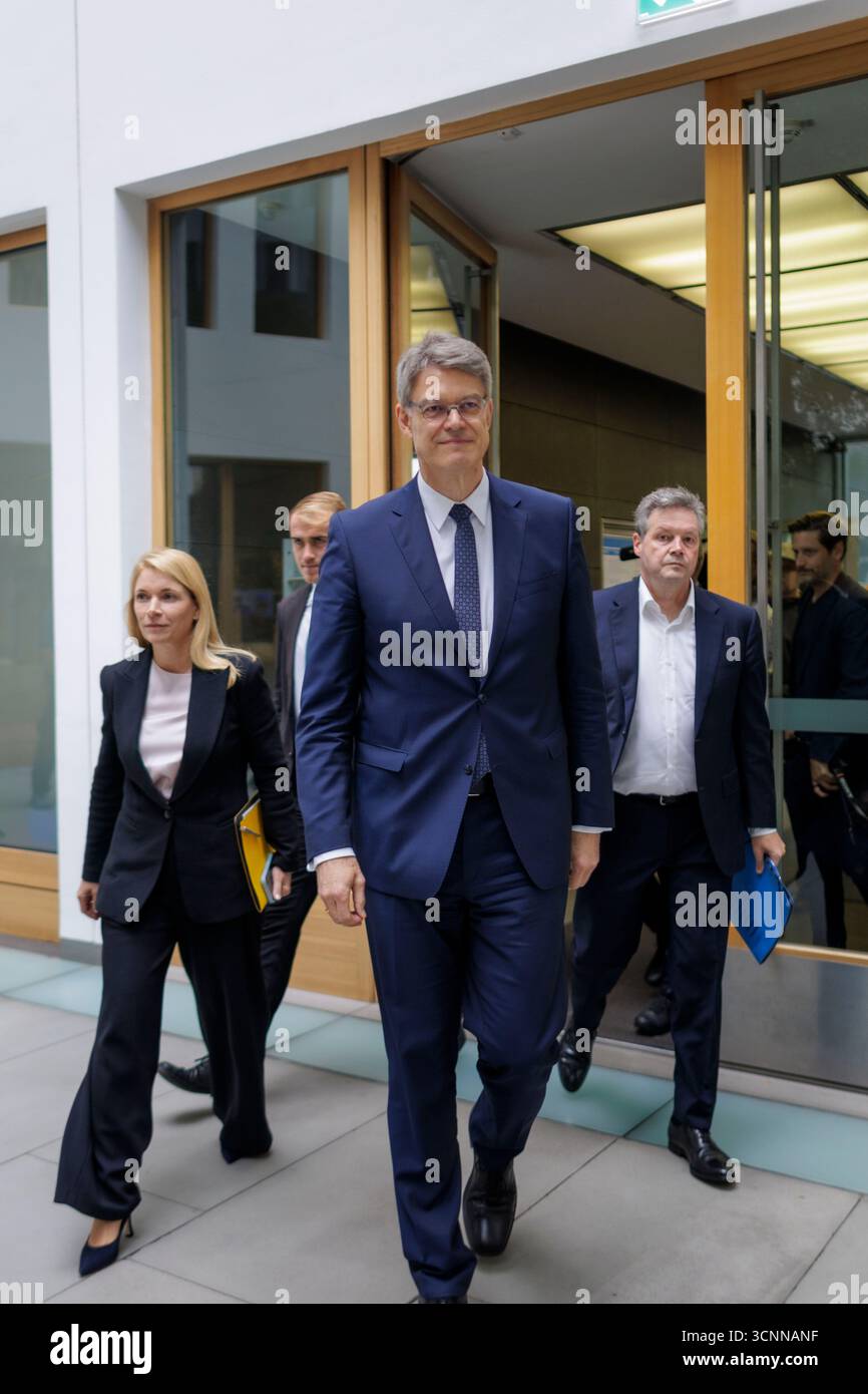 Evelyn Palla, designated CEO of Deutsche Bahn, Patrick Schnieder (CDU ...