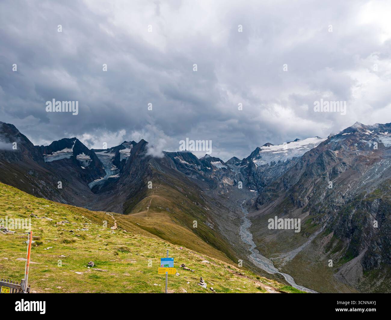 Hohe Mut, Gurgl, Tirol, Österreich Panoramablick von der Hohen Mut über ...