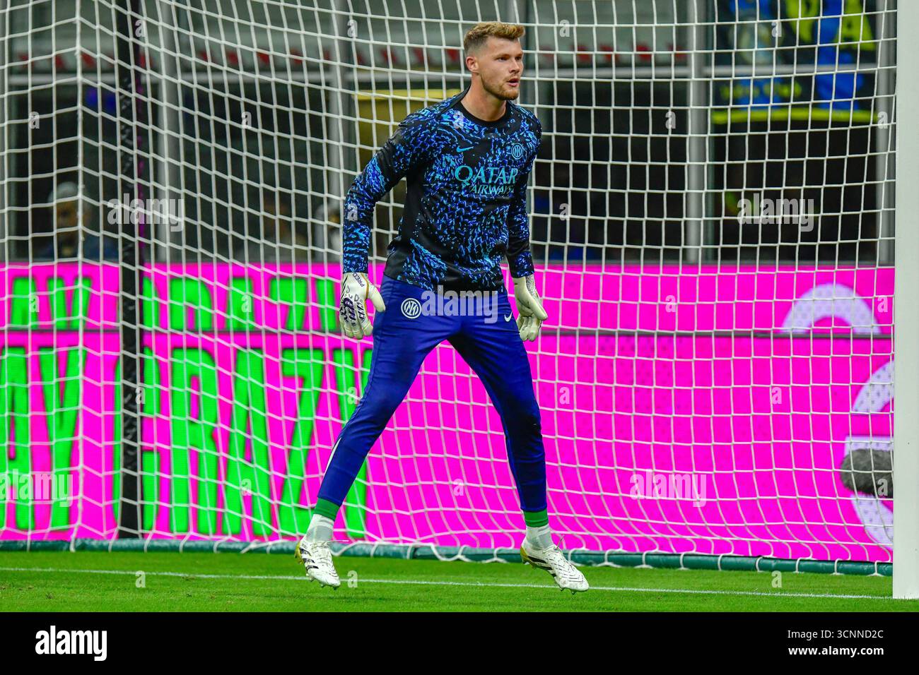 Milano, Italy. 21st, September 2025. Goalkeeper Josep Martinez of Inter ...