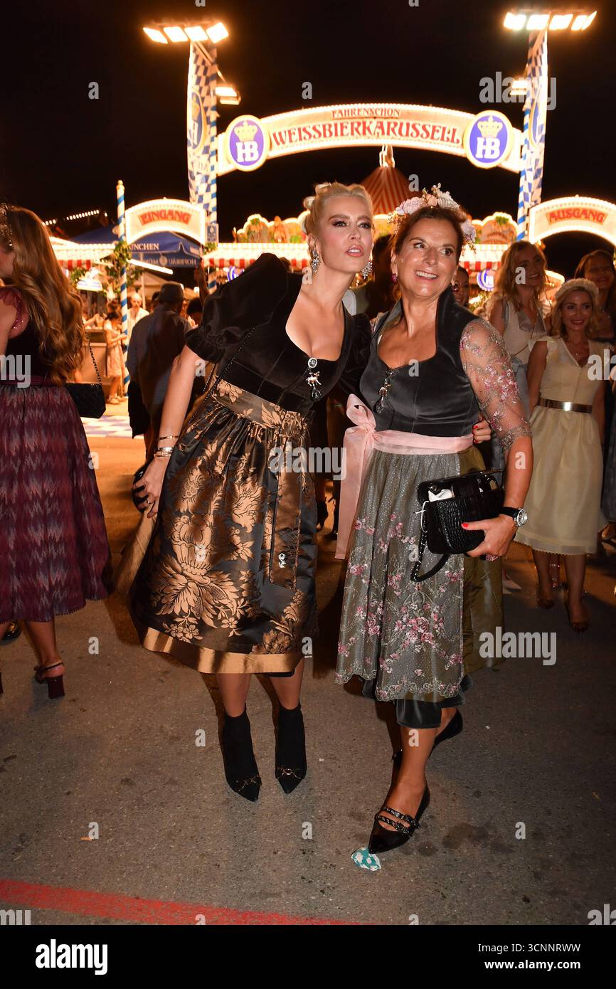 Verena Keith und Claudia Obert / Wiesn 2025 / 2. Wiesntag / Almauftrieb ...