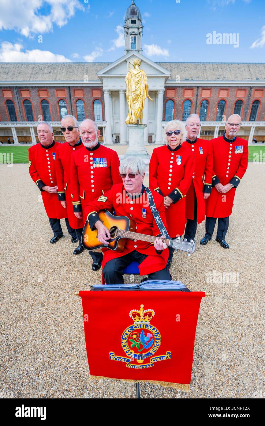London, UK. 22nd Sep, 2025. Chelsea Pensioner Singers, at the Royal ...
