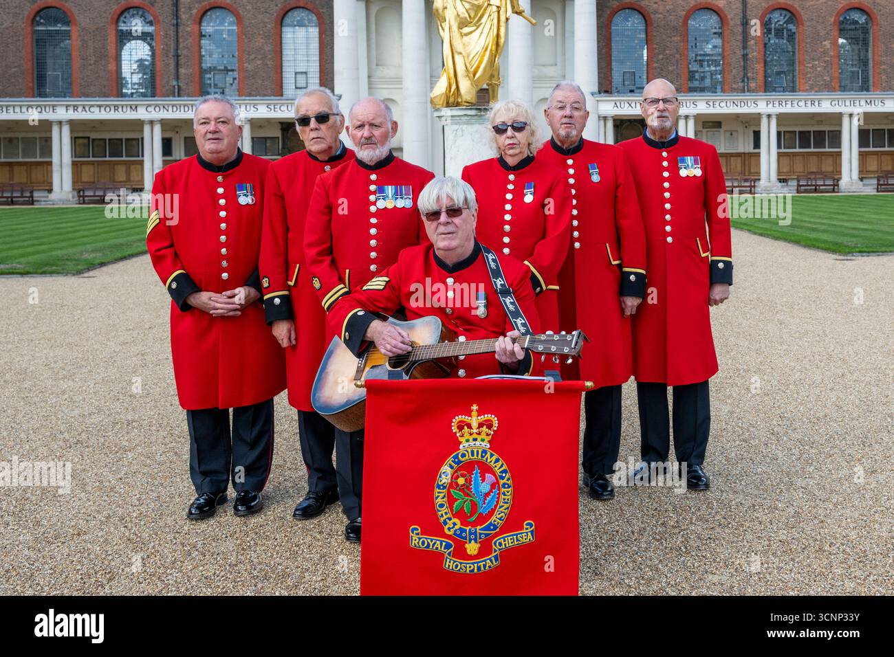London, UK. 22 September 2025. Chelsea Pensioner singers, dressed in ...
