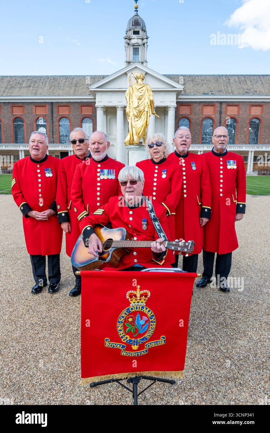 London, UK. 22 September 2025. Chelsea Pensioner singers, dressed in ...