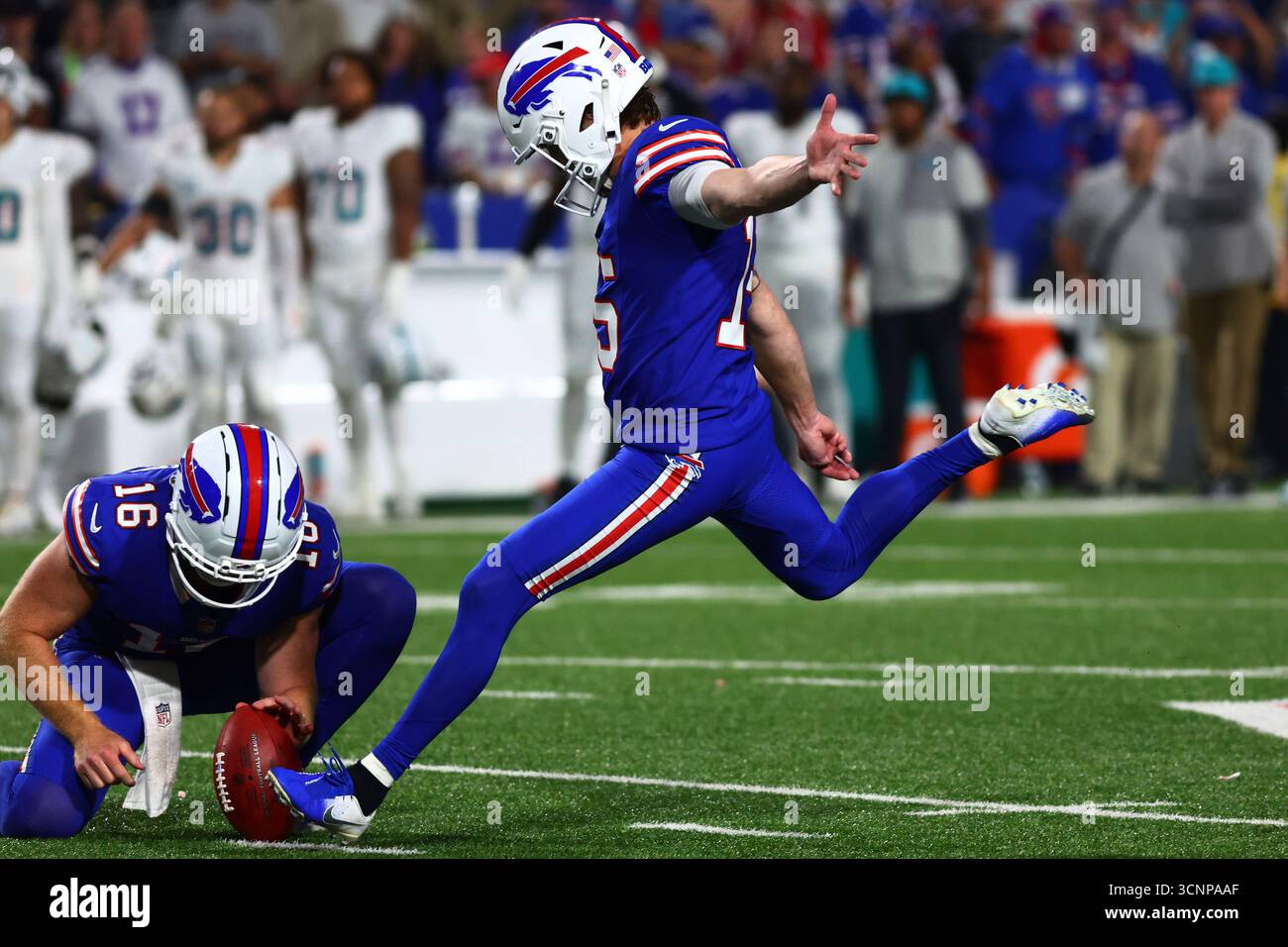 Buffalo Bills place kicker Matt Prater (15) kicks a field goal during the second half of an NFL ...