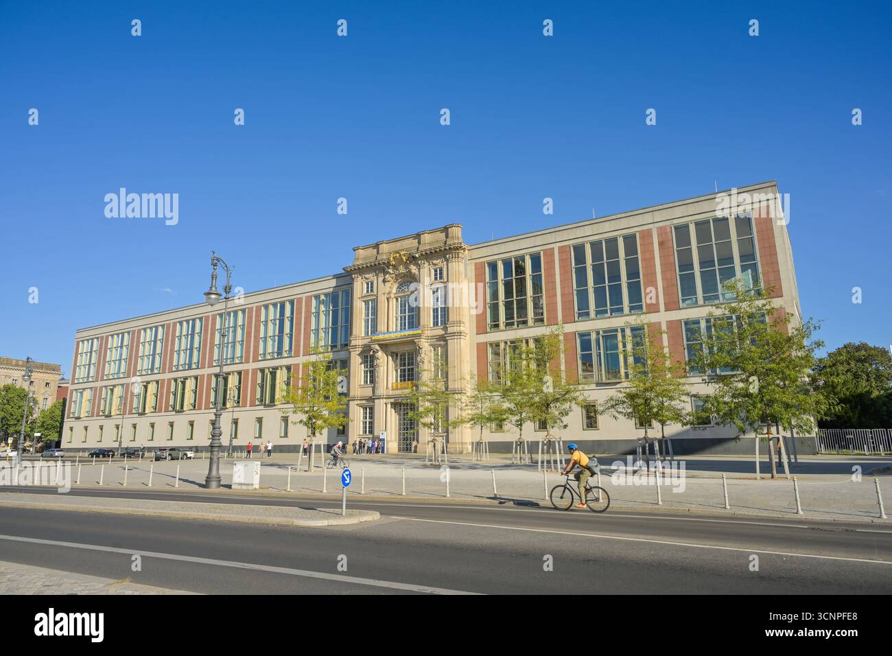 ESMT, Staatsratsgebäude, Schloßplatz, Mitte, Berlin, Deutschland ...