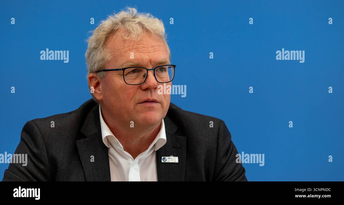 Dirk Flege, Managing Director of Allianz pro Schiene e. V., recorded at ...