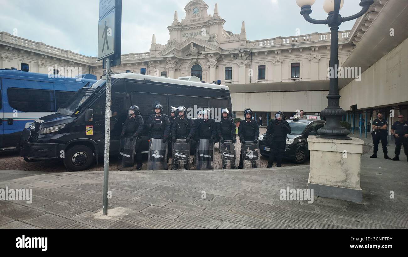 Genoa, Italy. 22 September 2025. Carabinieri officers in riot gear ...