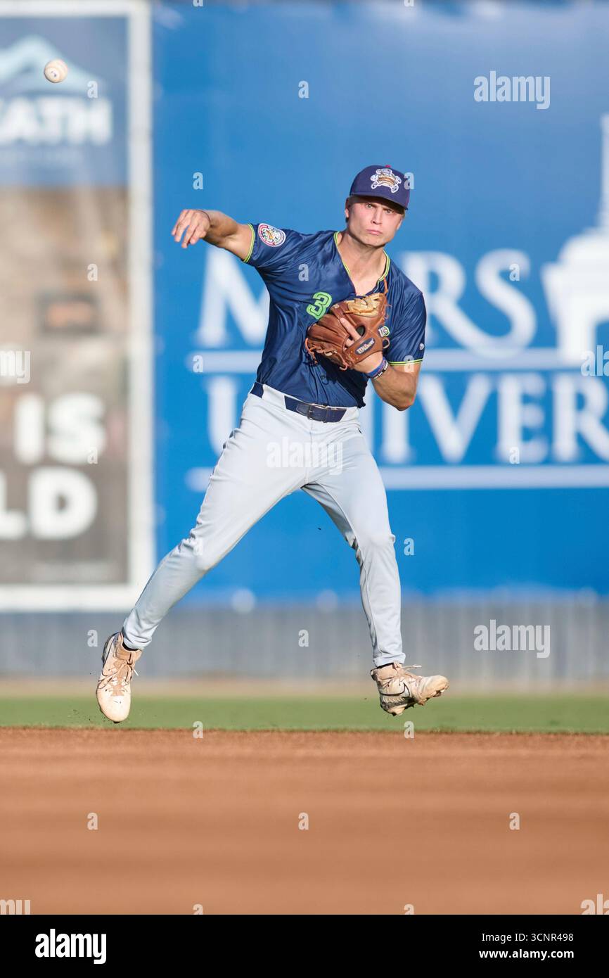 Hub City Spartanburgers shortstop Luke Hanson (3) throws to first base ...