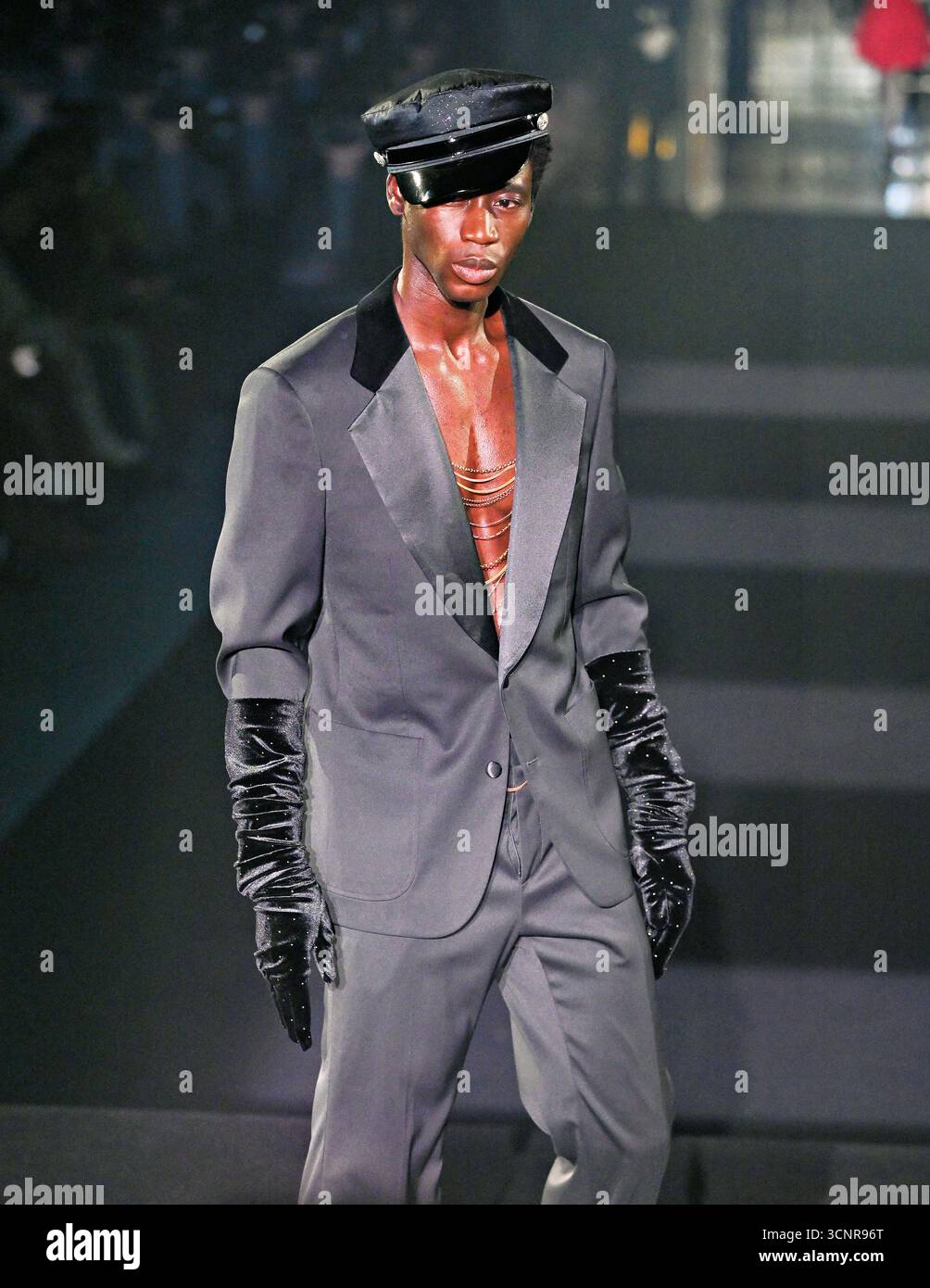 London, UK, 21st September 2025: Chinese celebrity and model Hu Bing ...