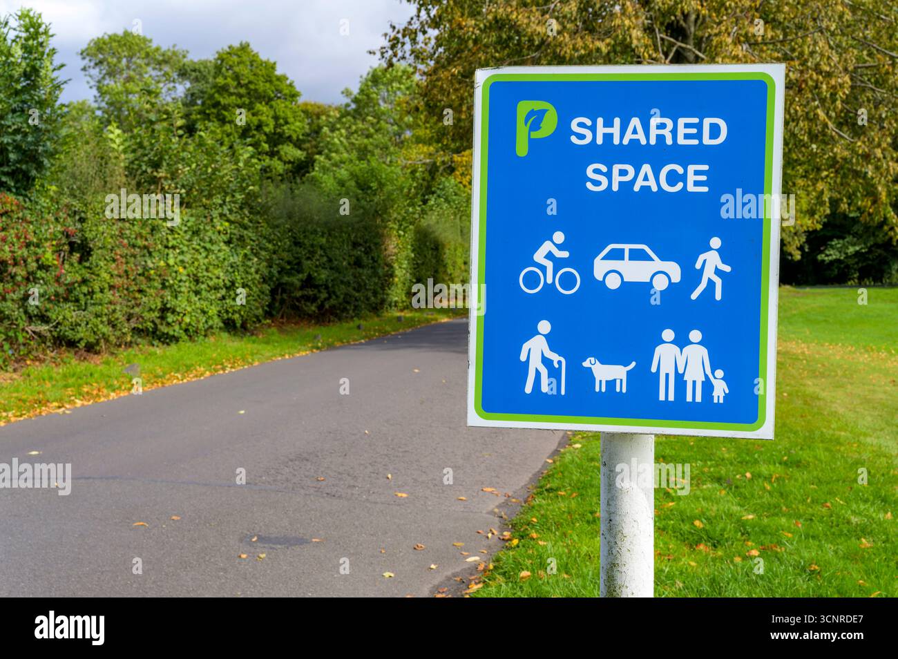Shared spaces road hi-res stock photography and images - Alamy