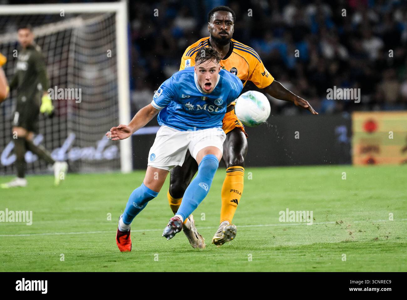 M'Bala Nzola of Pisa Sporting Club 1909 and Sam Beukema of SSC Napoli ...