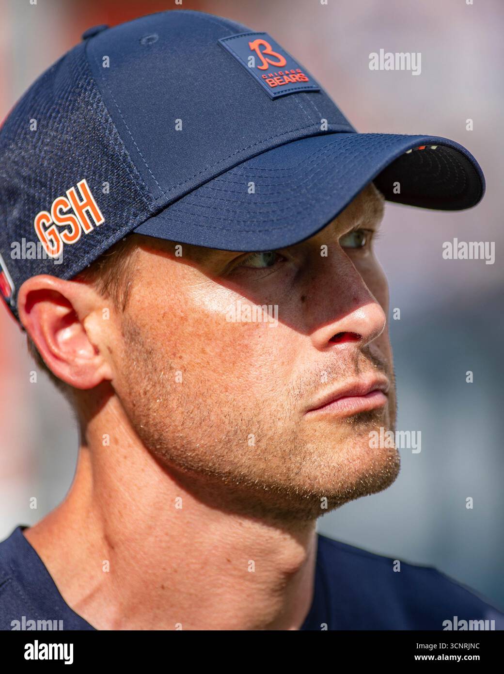 September 21, 2025: Chicago Bears Head Coach Ben Johnson walks on to ...