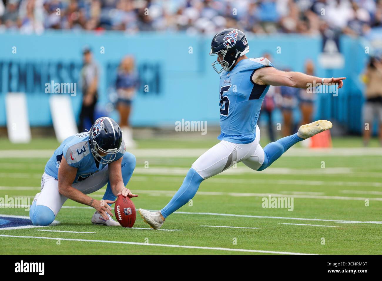 Tennessee Titans kicker Joey Slye (6) kicks a field goal from the hold ...