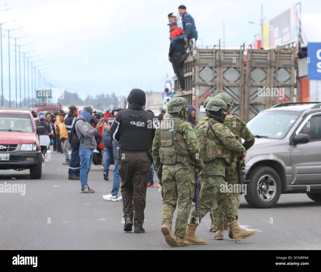 INDIGENAS PANAMERICANA LATACUNGA Latacunga , Monday September 22, 2025 ...