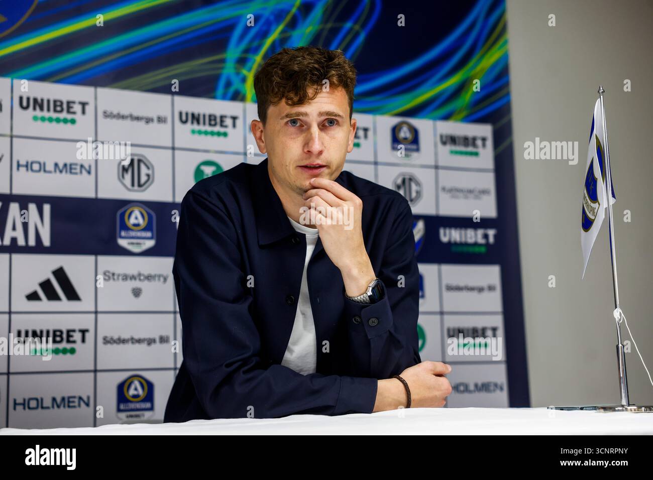 NORRKÖPING, SVERIGE 20250922IFK Norrköpings tränare Martin Falk på ...