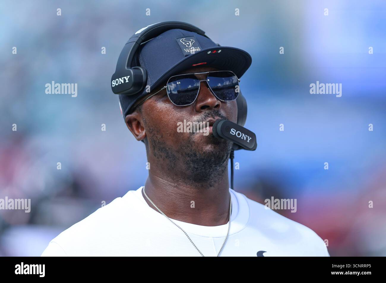 Houston Texans quarterbacks coach Jerrod Johnson walks the sideline ...