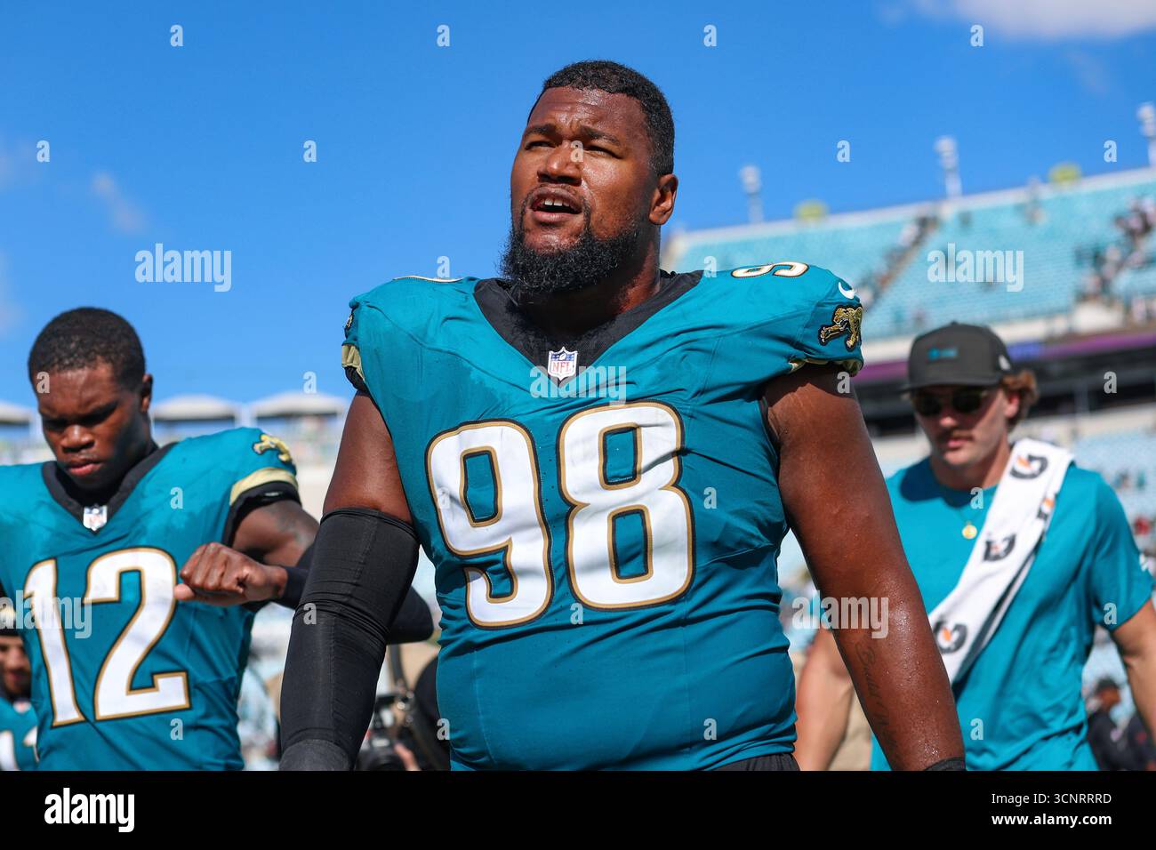 Jacksonville Jaguars defensive end Dawuane Smoot (98) leaves the field ...