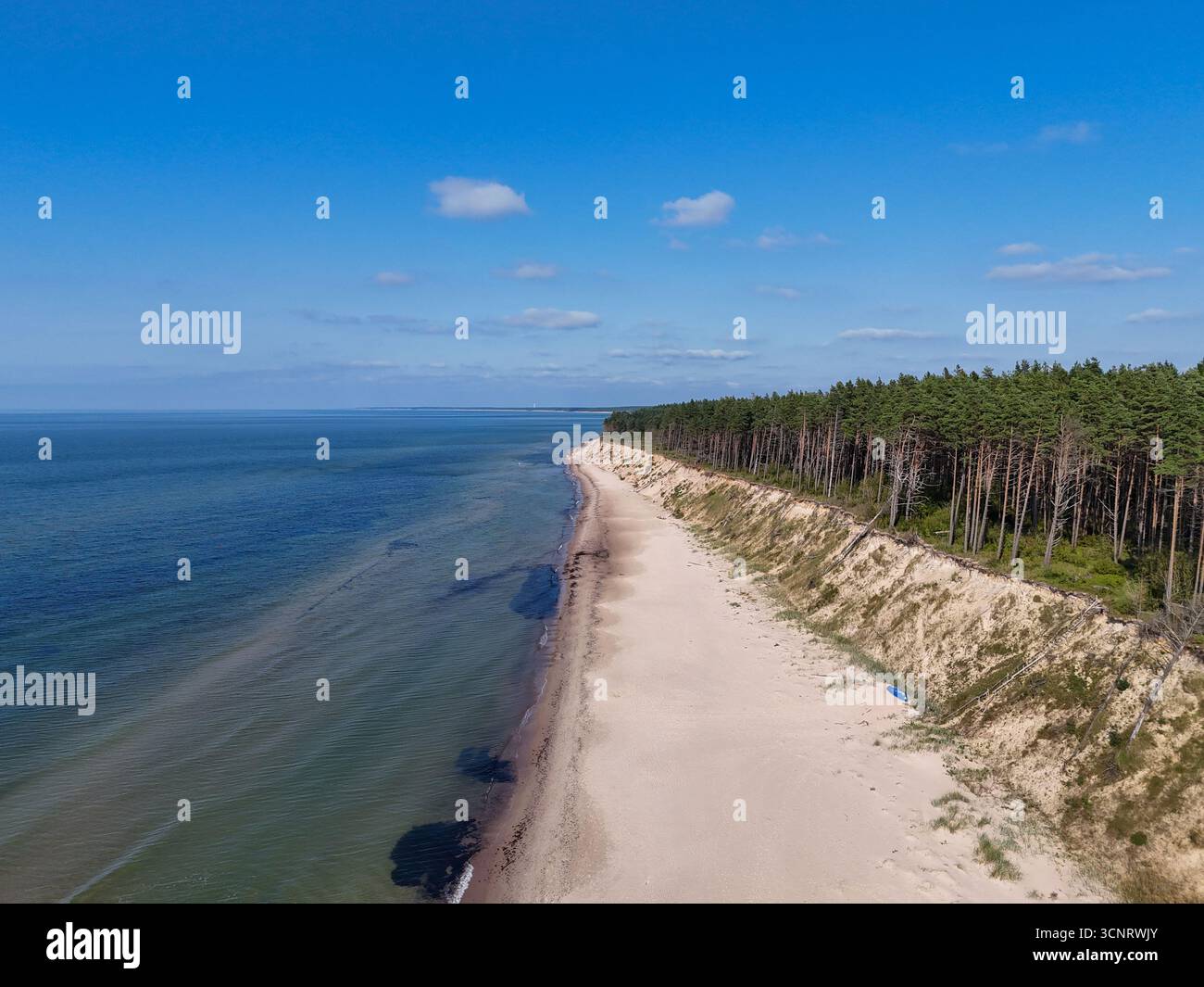 Revealing drone shot sandy horizon hi-res stock photography and images ...
