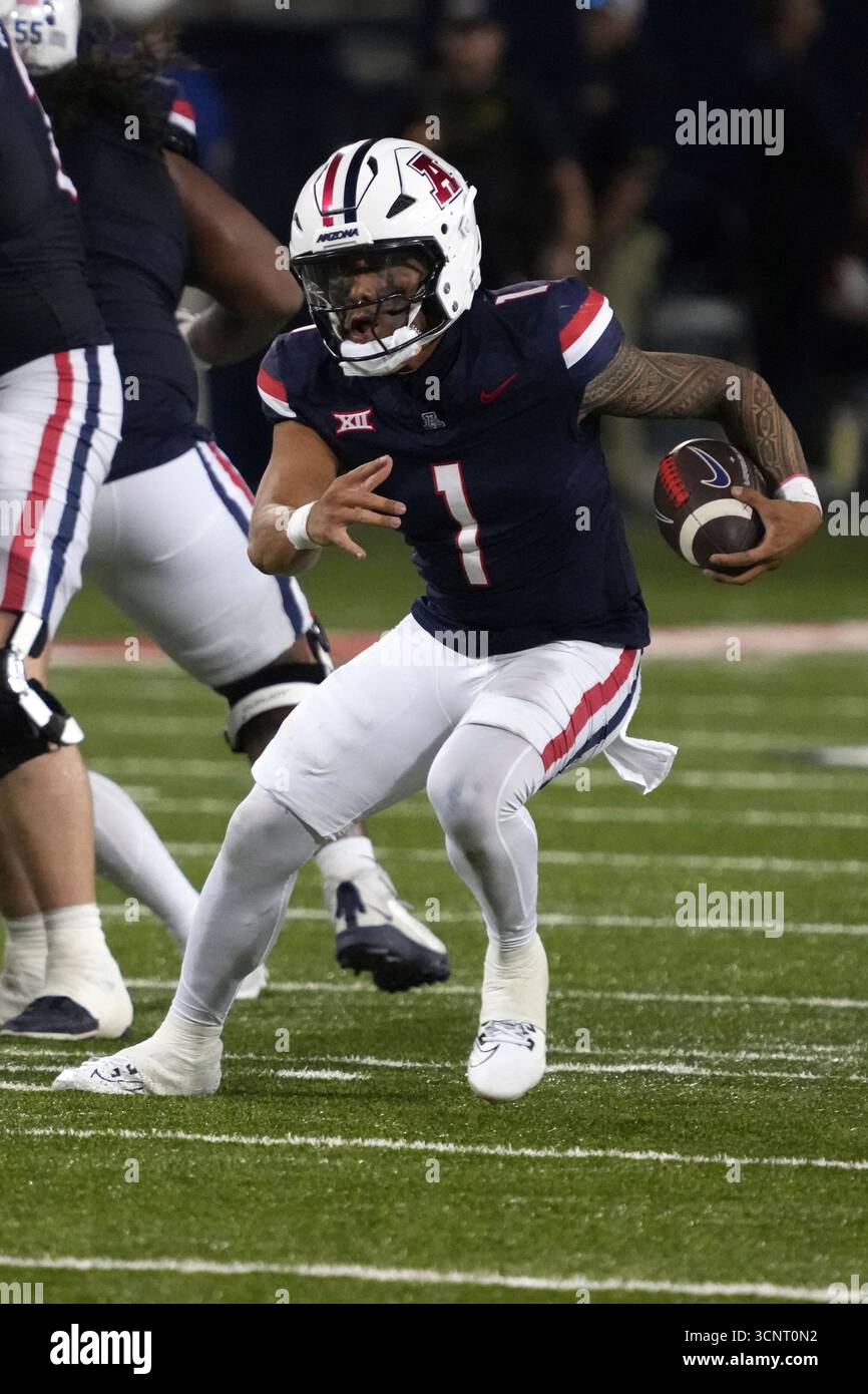 Arizona quarterback Noah Fifita (1) in the second half of an NCAA ...
