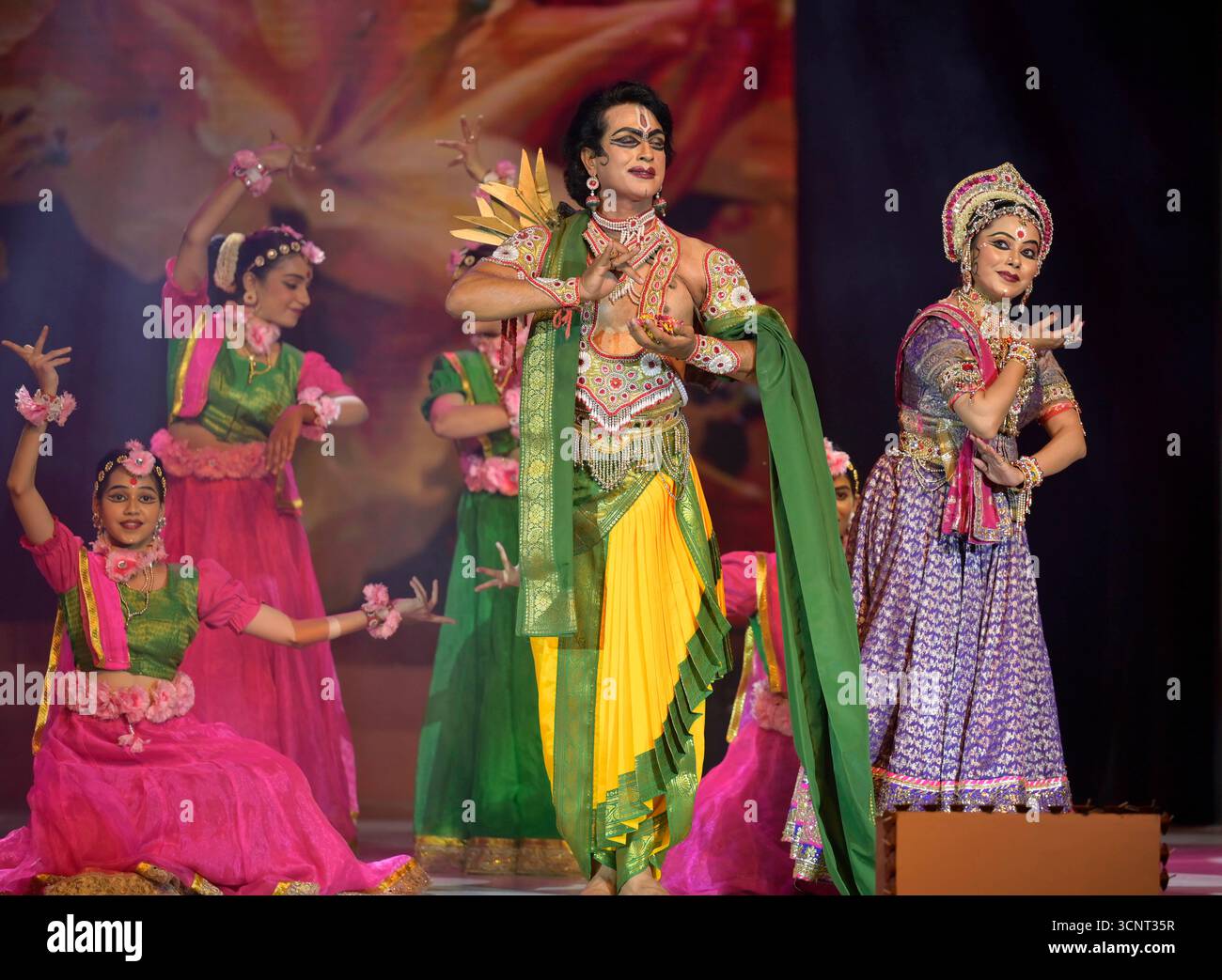 NEW DELHI, INDIA - SEPTEMBER 22: Artists from Shriram Bharatiya Kala ...