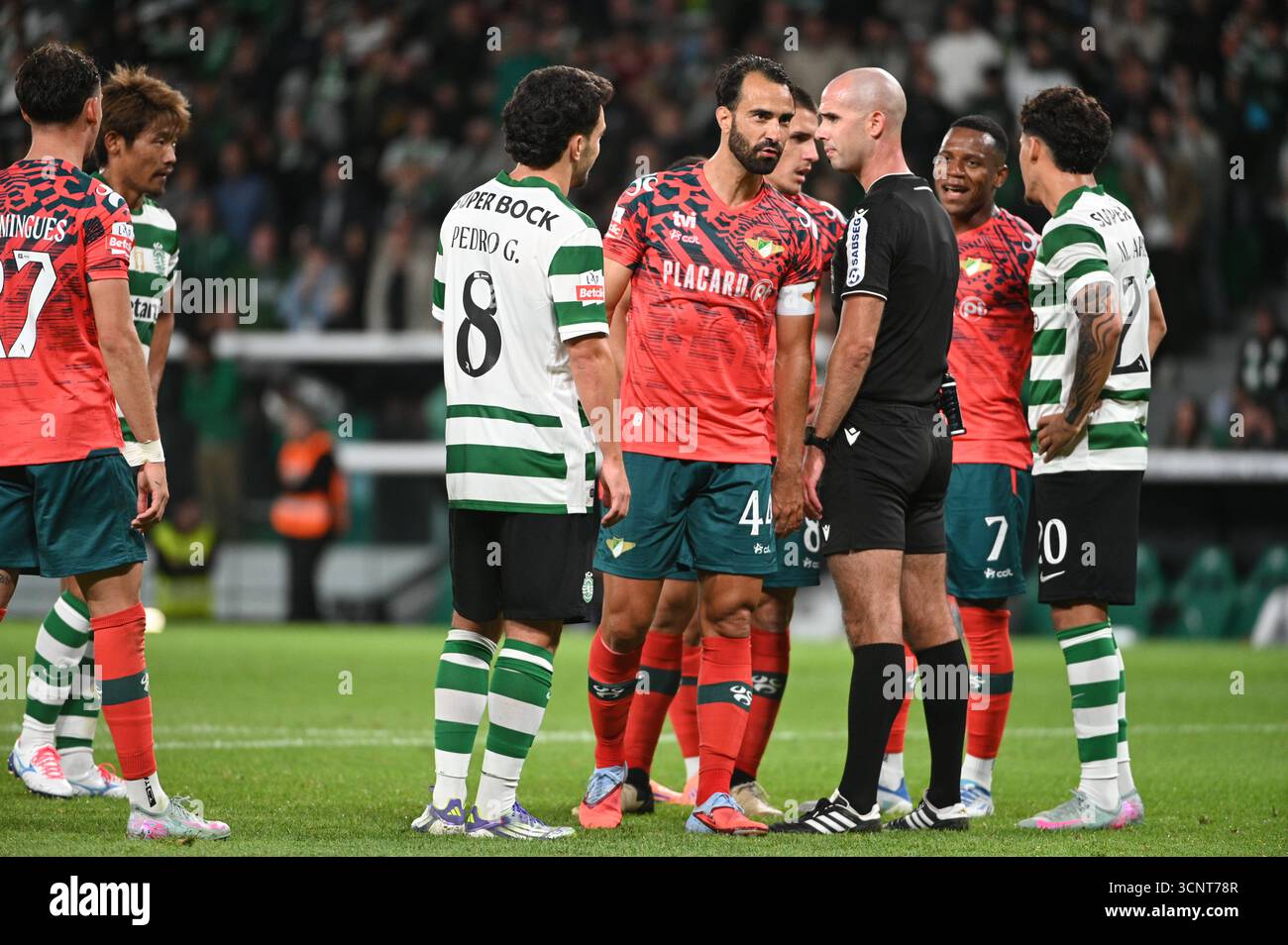 Lisbon, Portugal. 22 September 2025. referee of the match give a ...