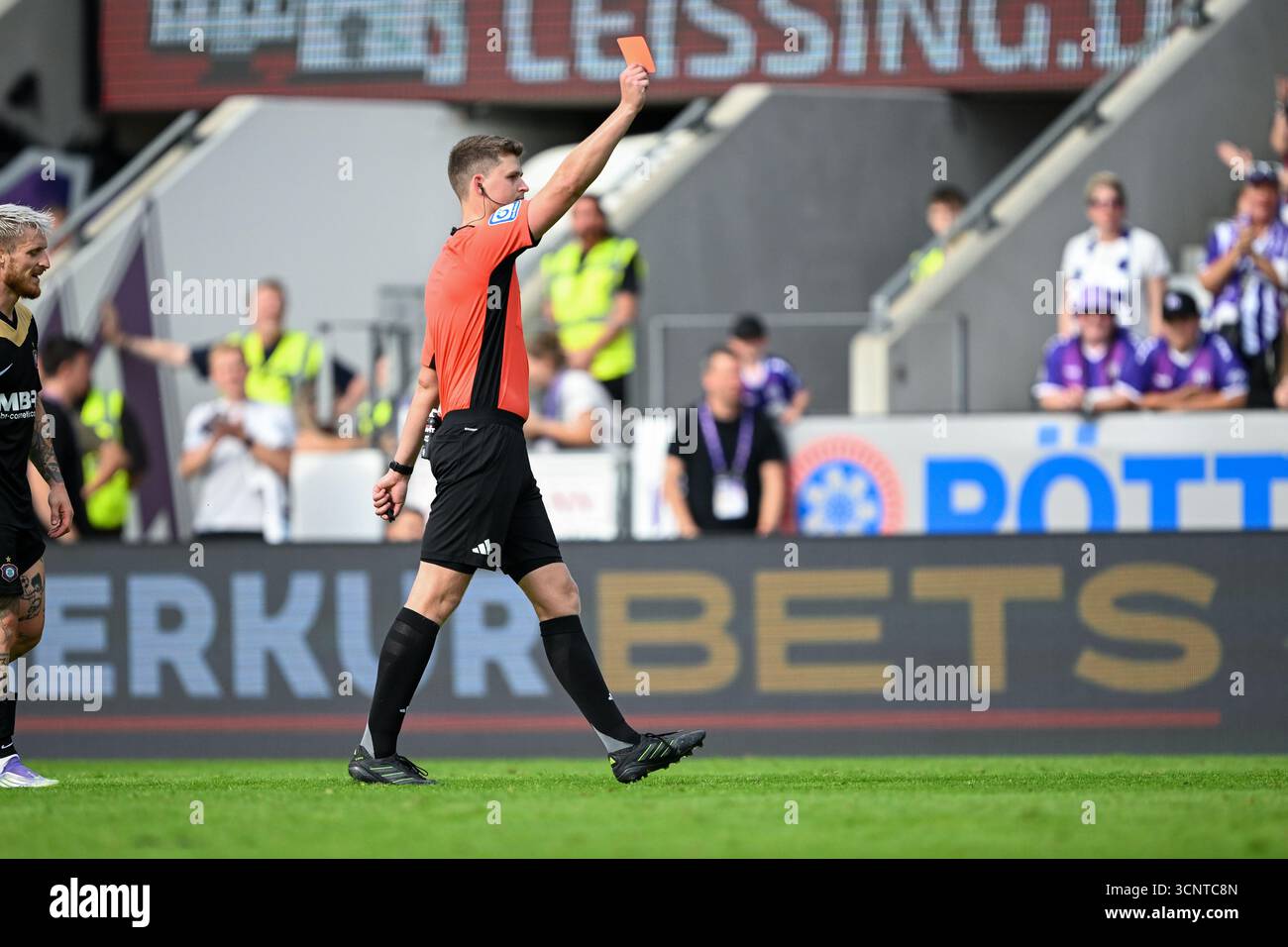 3. Liga - 25/26 - VfL Osnabrück - FC Erzgebirge Aue am 204.09.2025 an ...