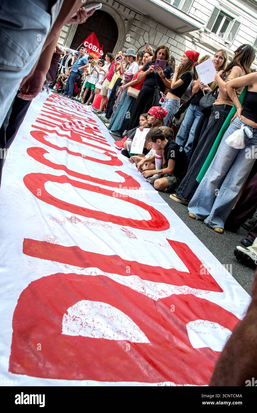 General strike and demonstrations across Italy called by grassroots ...