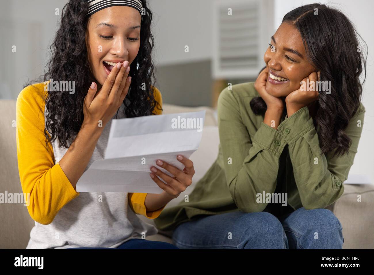 Surprised teenage african american hi-res stock photography and images ...