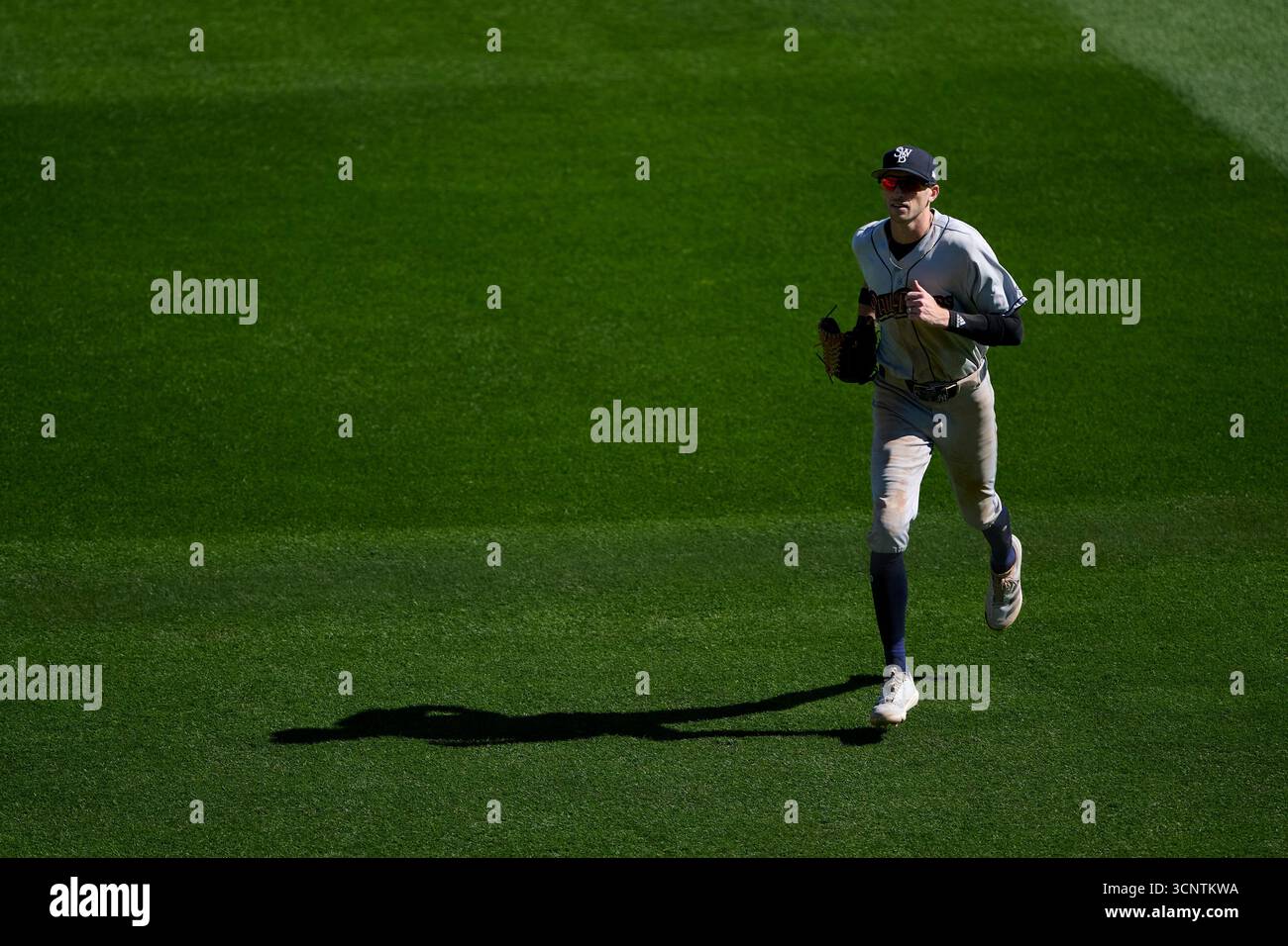 Scranton/Wilkes-Barre RailRiders outfielder Duke Ellis (4) jogs to the ...