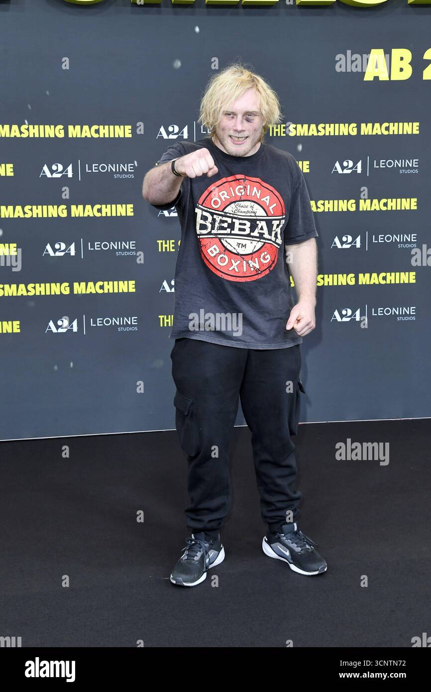 Deutschlandpremiere von THE SMASHING MACHINE Frederic Vosgroene DER ...