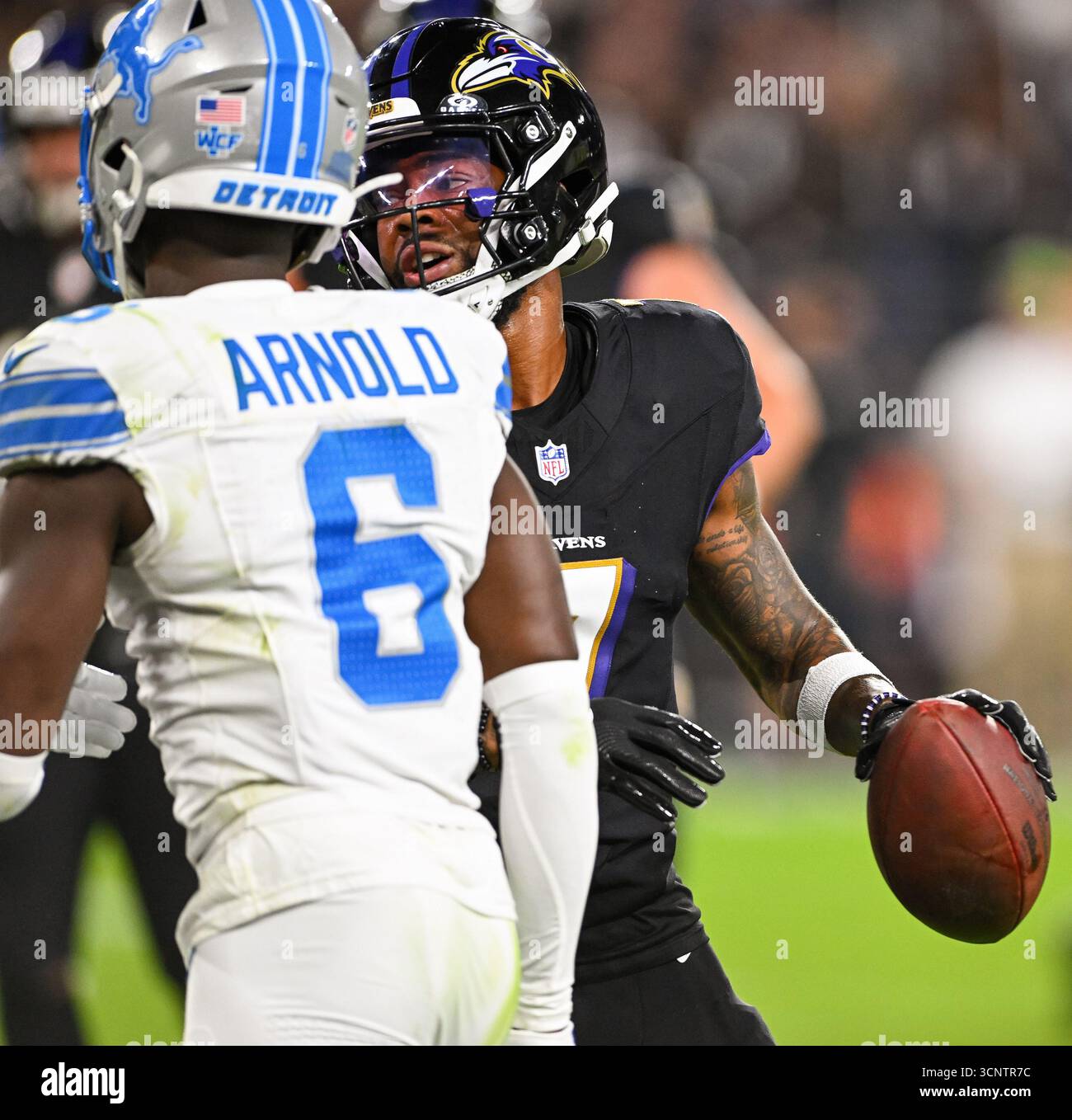 Baltimore Ravens wide receiver Rashod Bateman (7) scores a touchdown ...
