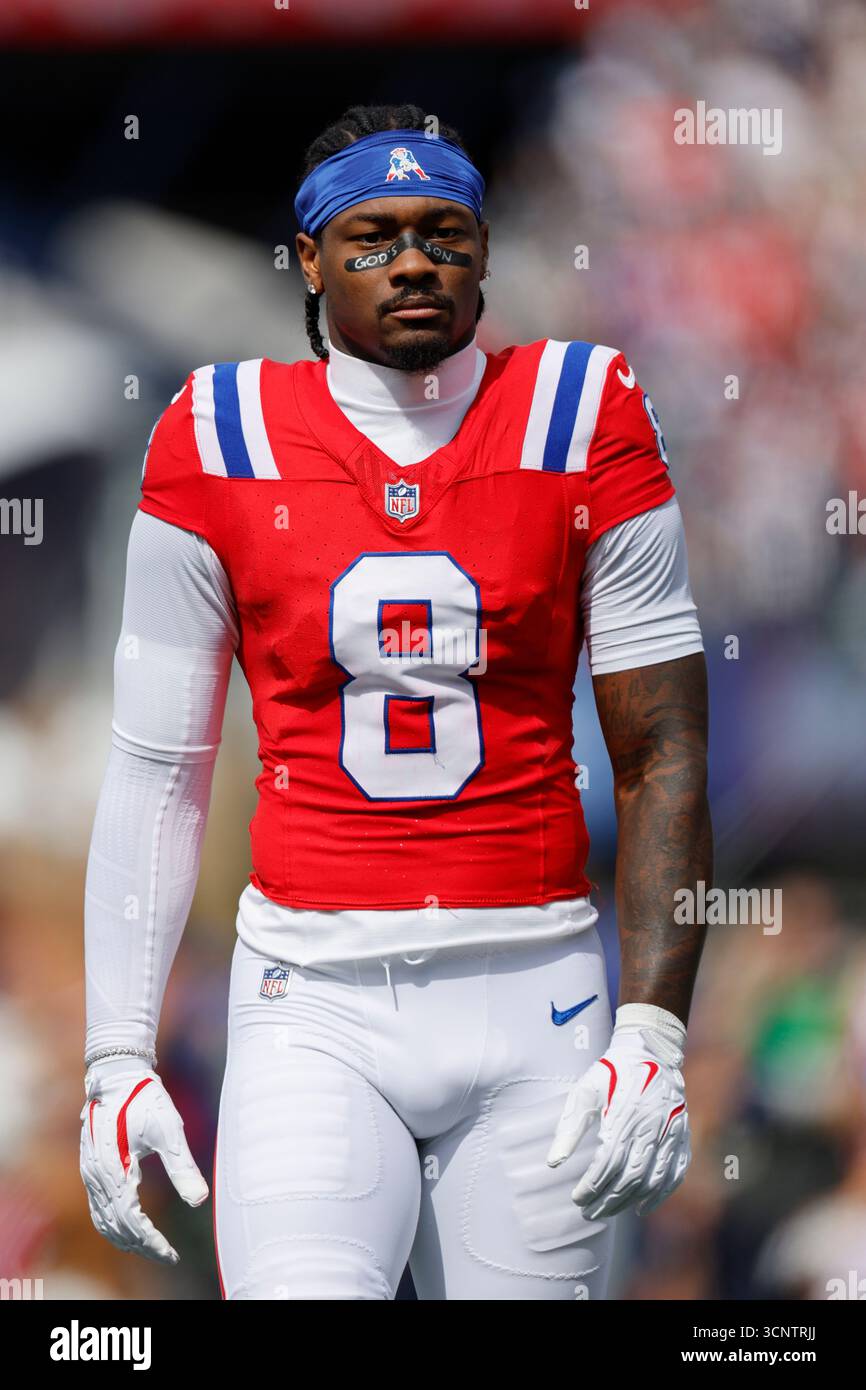 New England Patriots wide receiver Stefon Diggs (8) takes the field ...
