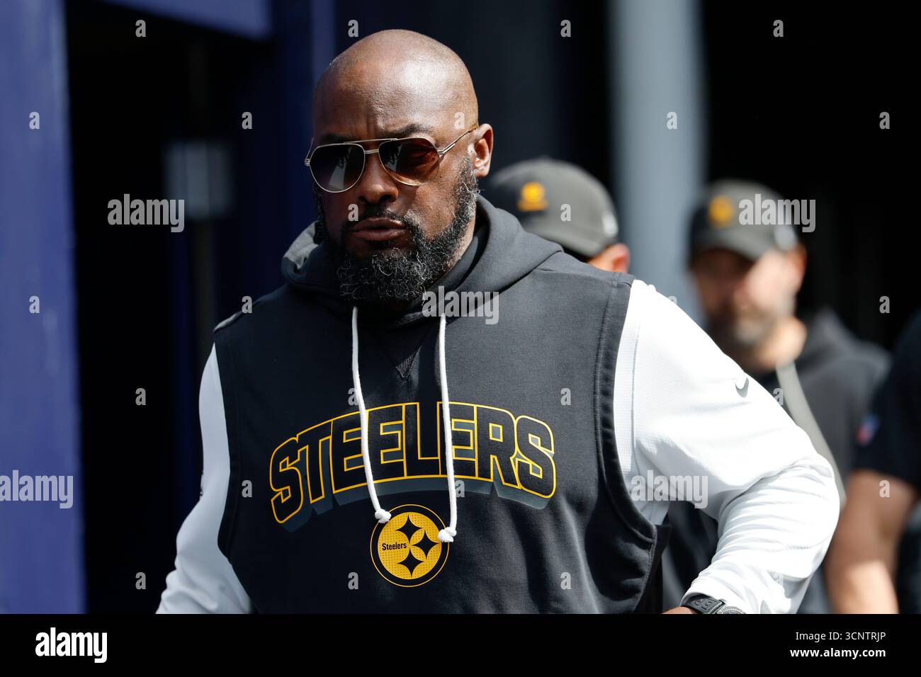 Pittsburgh Steelers head coach Mike Tomlin takes the field prior to the ...