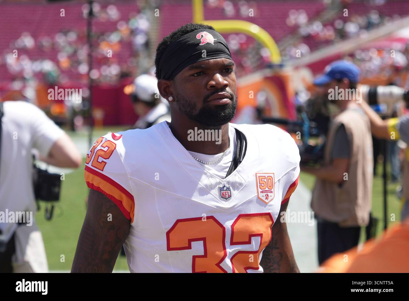 Tampa Bay Buccaneers cornerback Josh Hayes (32) leaves the field ...