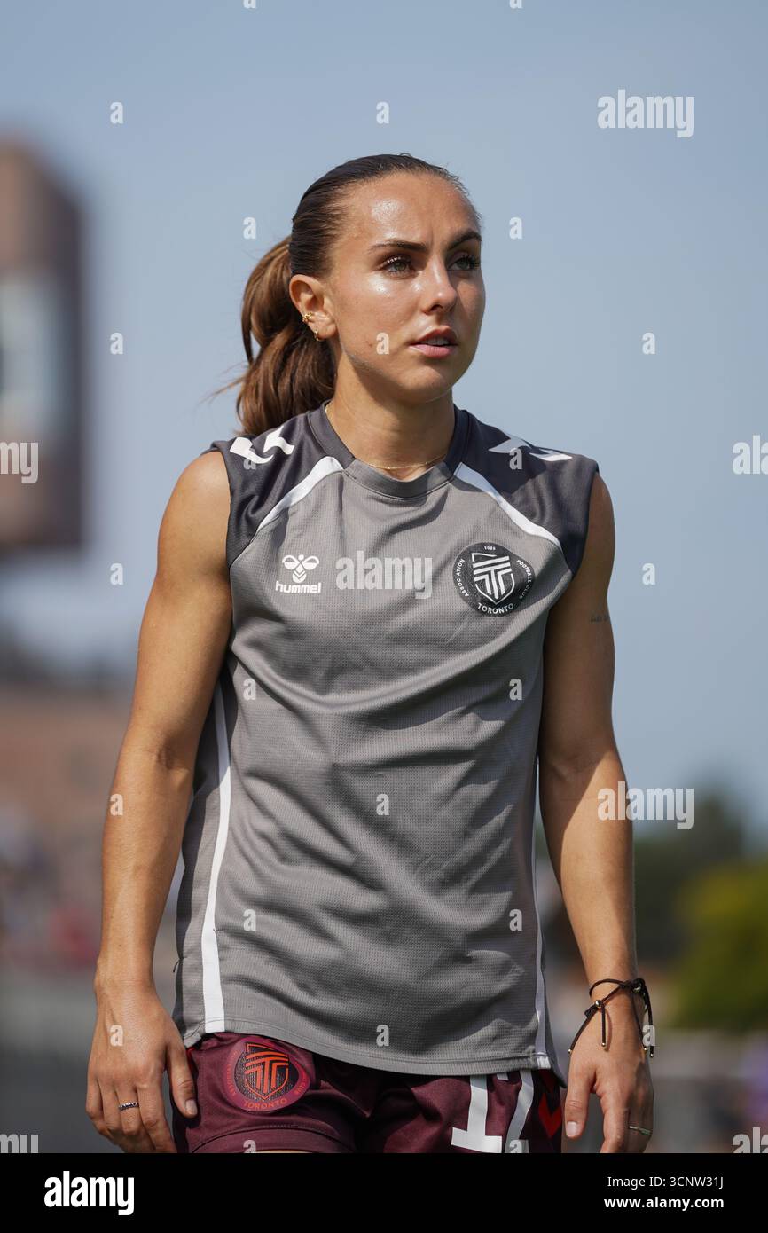 Zoe Burns #12 of AFC Toronto warming up during the Northern Super ...