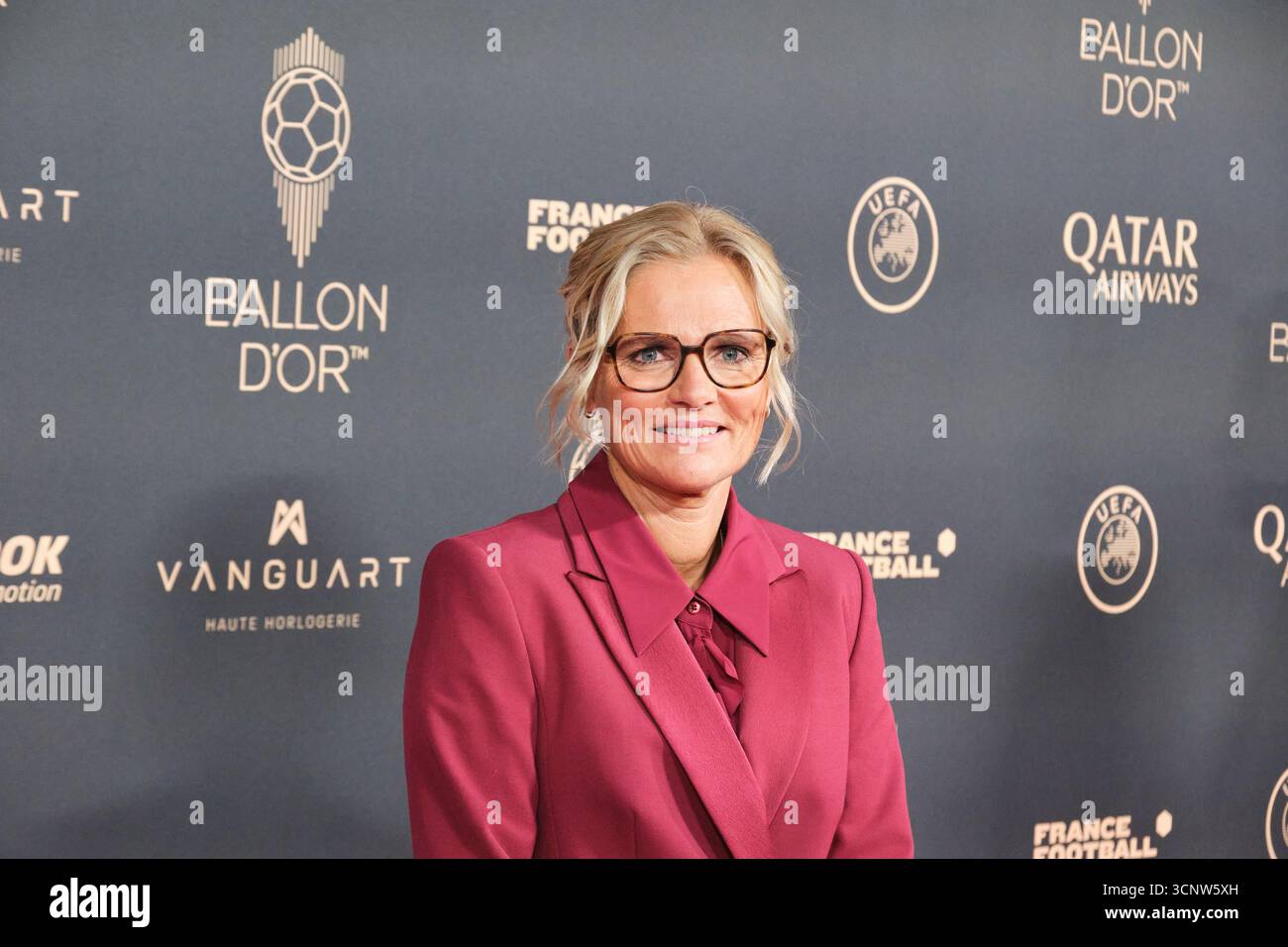 Sarina wiegman england celebration hi-res stock photography and images ...