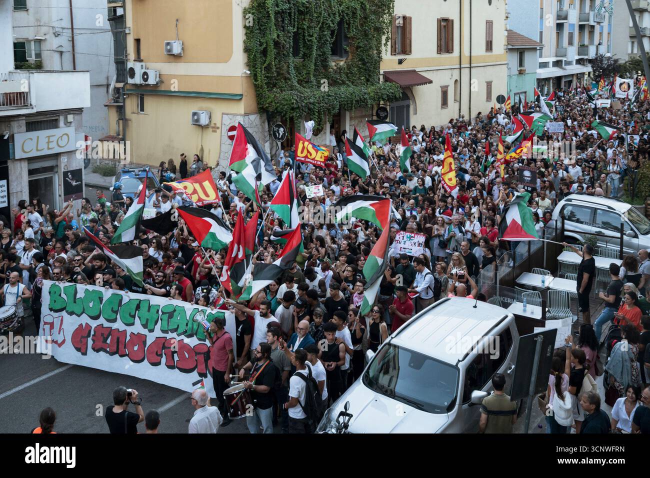 September 22, 2025, Cosenza, Cosenza, Italy: People seen marching with ...