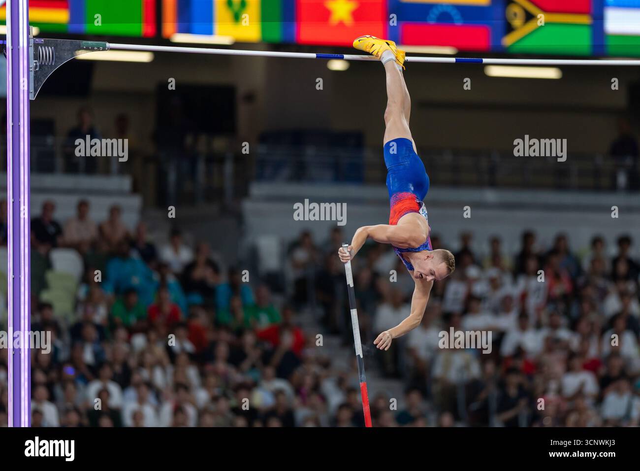 Sam Kendricks (USA) vaults (5.95m / 19’ 6 1/4”) in the pole vault ...
