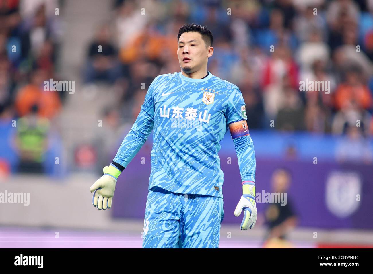 Qingdao Hainiu Football Club 2-2 draw Shandong Taishan Football Club at ...